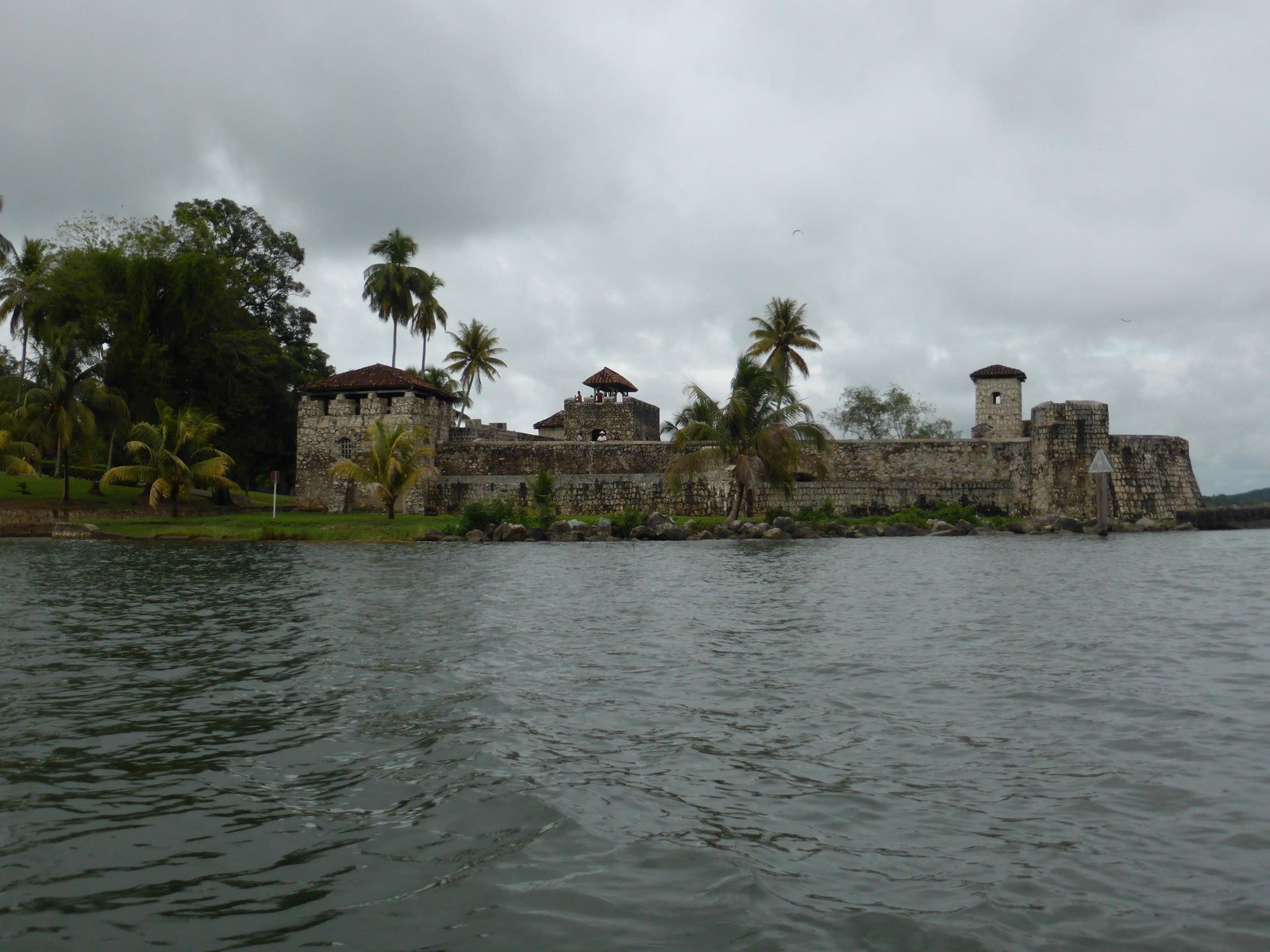 A Picture from Río Dulce, Guatemala - Travel Writing