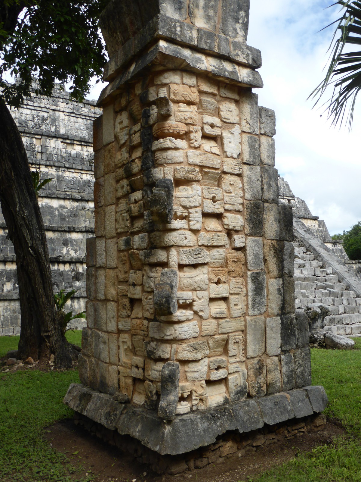 A Picture from Chichén Itzá, Mexico - Travel Writing