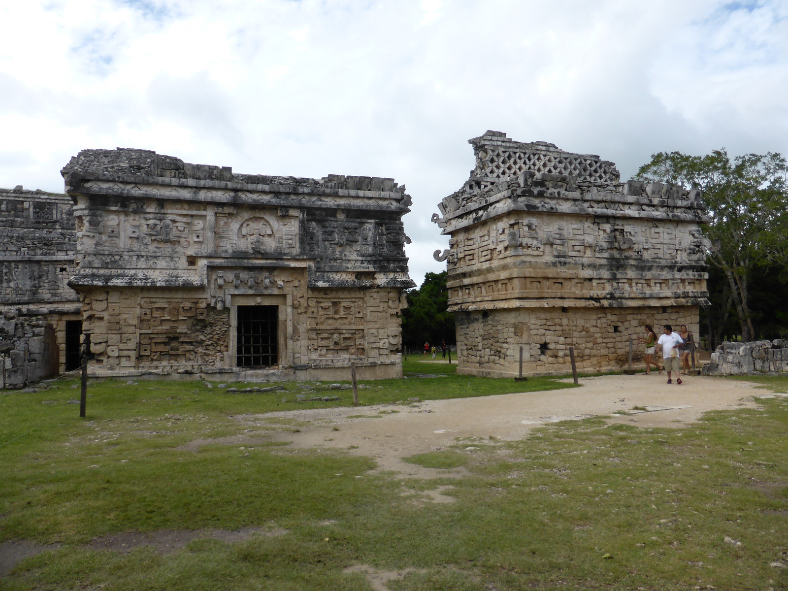 A Picture from Chichén Itzá, Mexico - Travel Writing